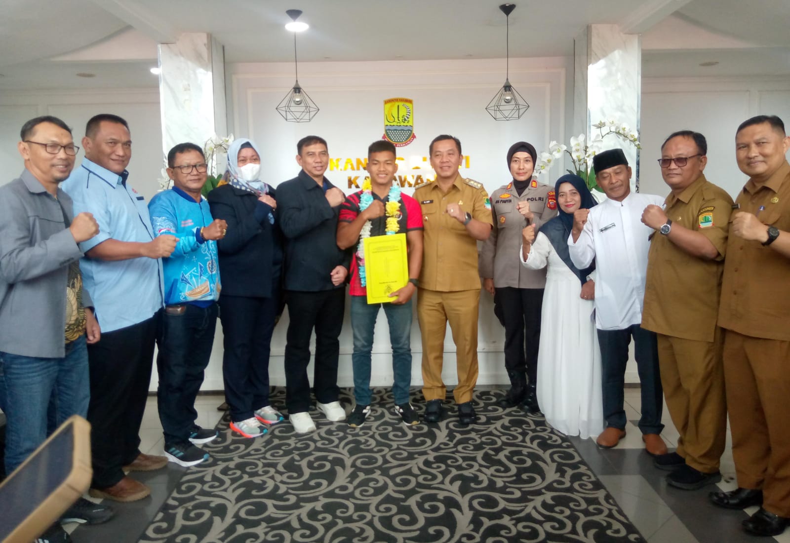 Pemkab Karawang Beri Kadeudeuh Atlet Dayung Peraih Emas Kejuaraan Dunia – KBEonline.id