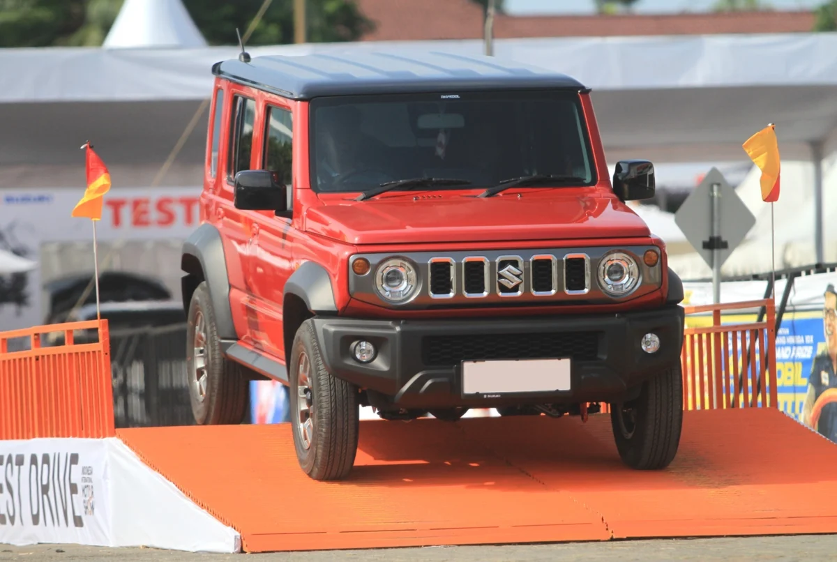 Suzuki Fasilitas Test Drive Mobil SUV dan Hybrid Unggulan , Ada Jimny ...