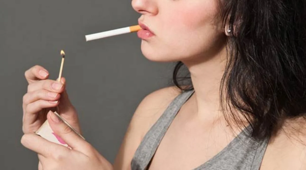 Mitos/Fakta Merokok Bisa Bikin Bibir Jadi Hitam? – KBEonline.id