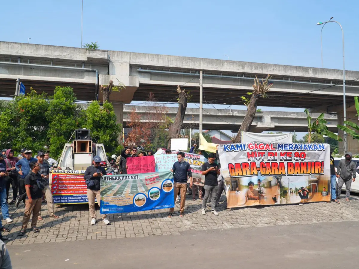 Ratusan Warga Gelar Aksi Demo di Depan Kantor PT Prisma Inti Propertis ...
