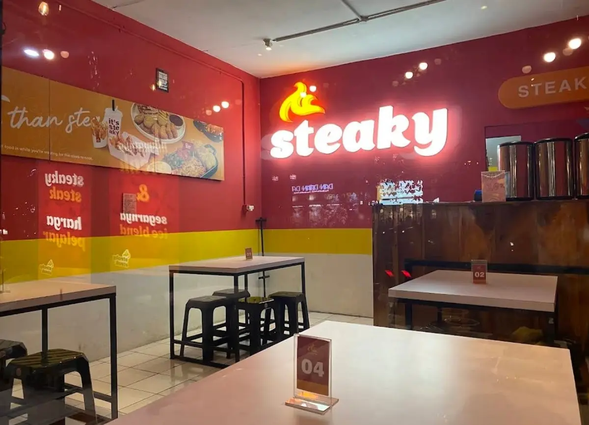 Steaky Steak Galuh Mas, Tempat Nongkrong Steak Enak Harga Selamat di ...