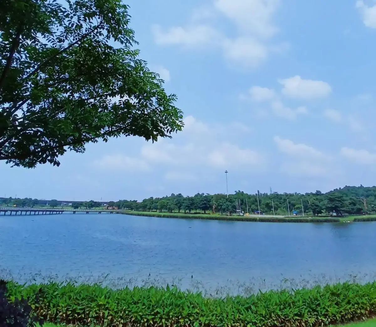 Rekomendasi Liburan Danau Gratis dan Indah di Kabupaten Bekasi, Cocok ...