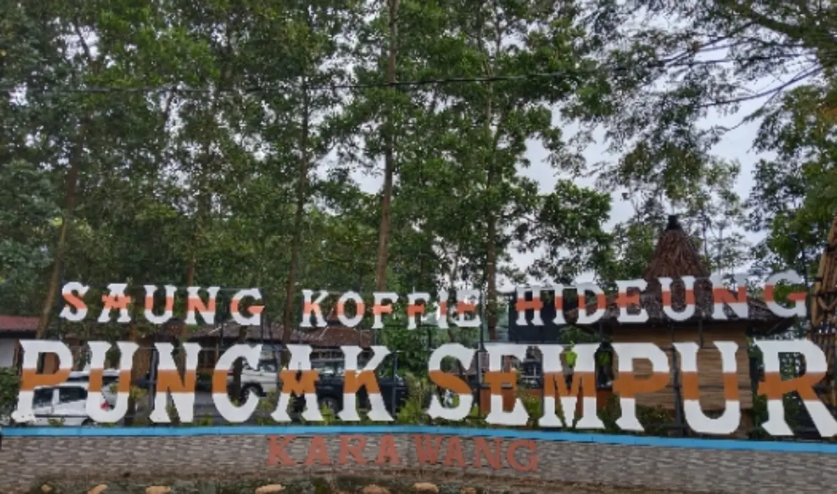 Puncak Sempur Karawang: Destinasi Alam Instagramable dengan Kafe Koffie ...