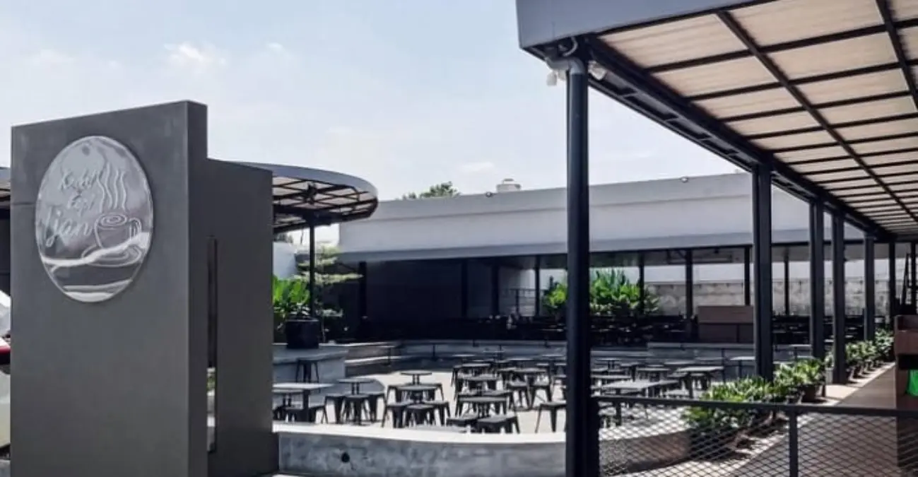 Ingin Mencari Tempat Nongkrong yang Buka Hingga Dini Hari? Kedai Kopi ...